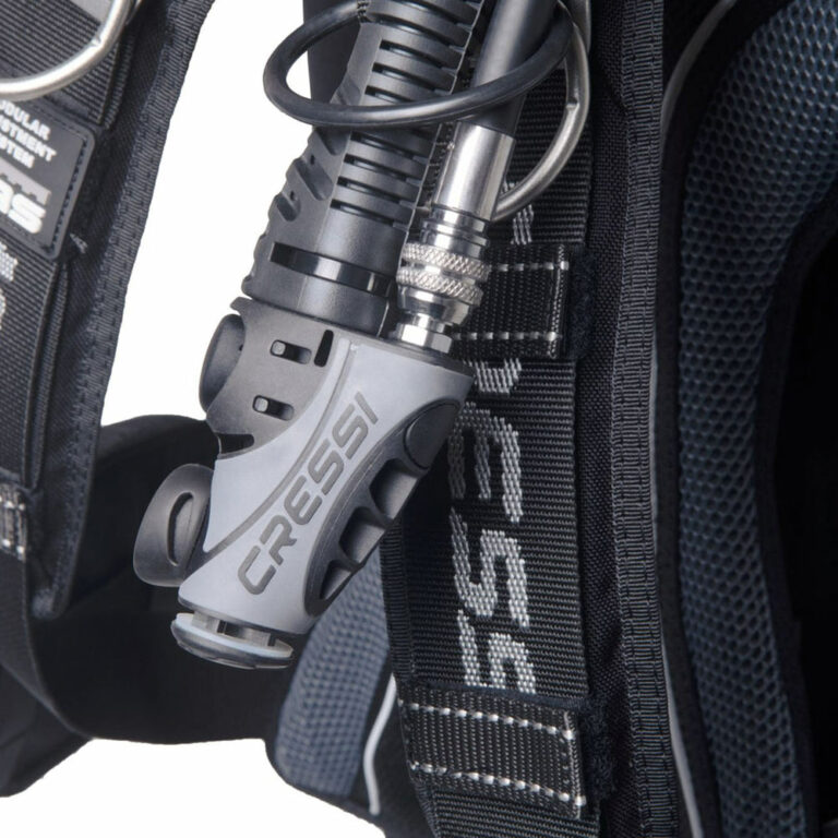 Cressi Aquawing Plus BCD | Wing-Style Scuba BCD